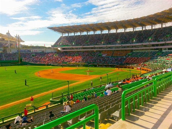 Enjoying Korean Baseball in Incheon – myHUBS